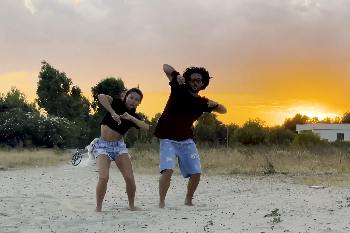 Playita di Wisin, reggaeton a Manfredonia al tramonto di Alessio ...