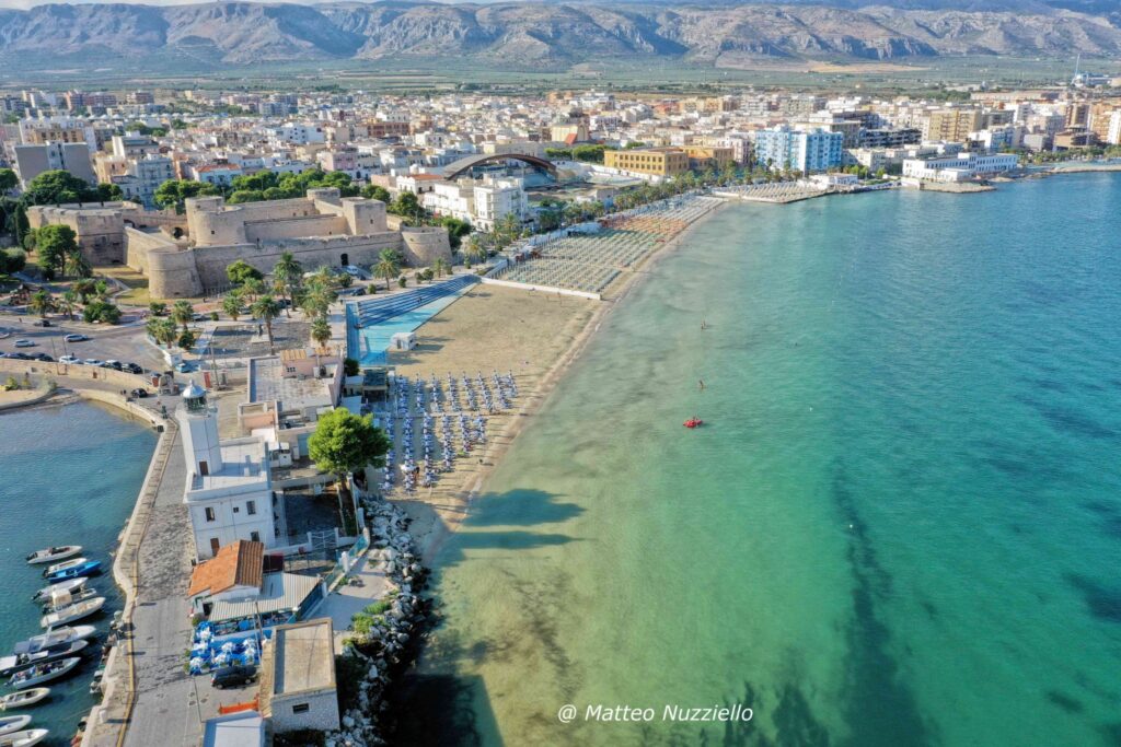 Manfredonia, mare limpidissimo: le foto di Matteo Nuzziello ...