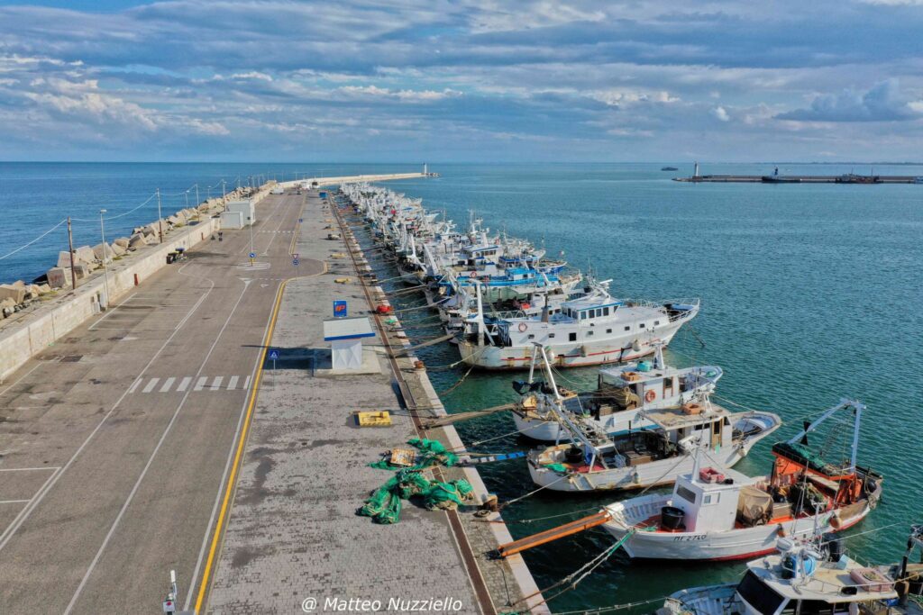 Manfredonia, mare limpidissimo: le foto di Matteo Nuzziello ...