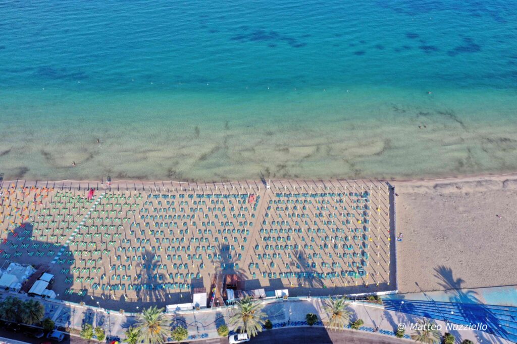 Manfredonia, mare limpidissimo: le foto di Matteo Nuzziello | IlSipontino.net