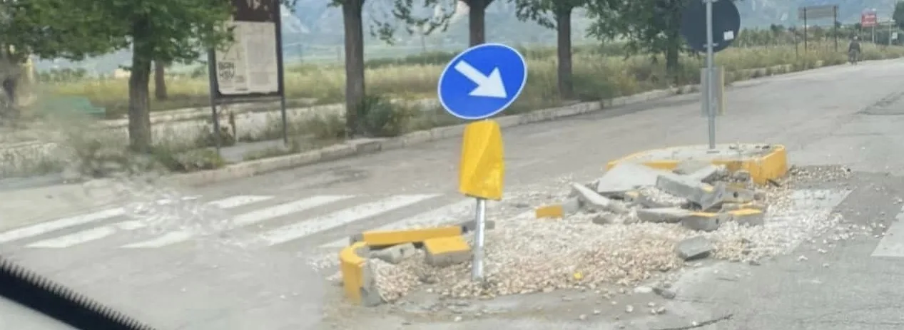 Manfredonia, già distrutta l'isola pedonale di Via Gargano ...