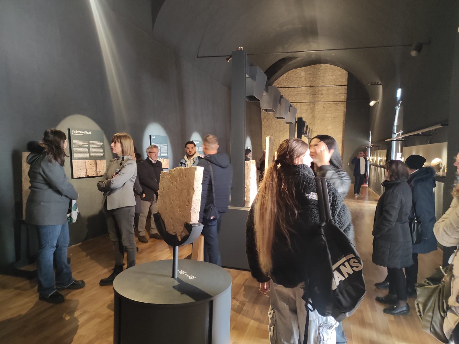 Manfredonia: le stele daunie nella lingua dei segni - IlSipontino.net