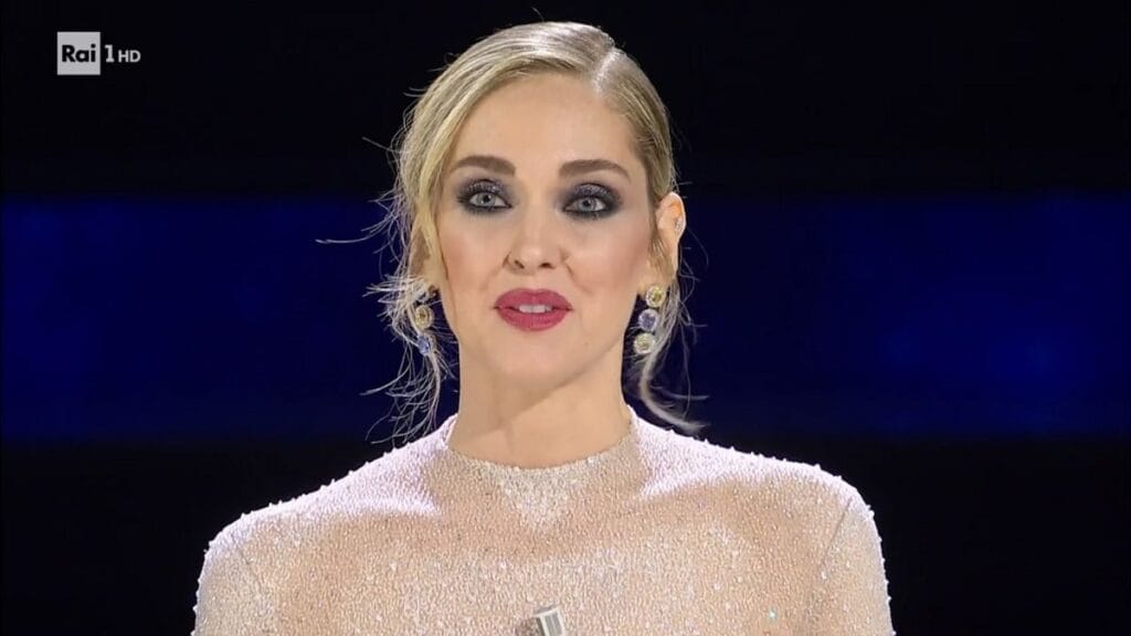 Ma che Tony Effe, Chiara Ferragni uscirebbe con un ortopedico: galeotta ...